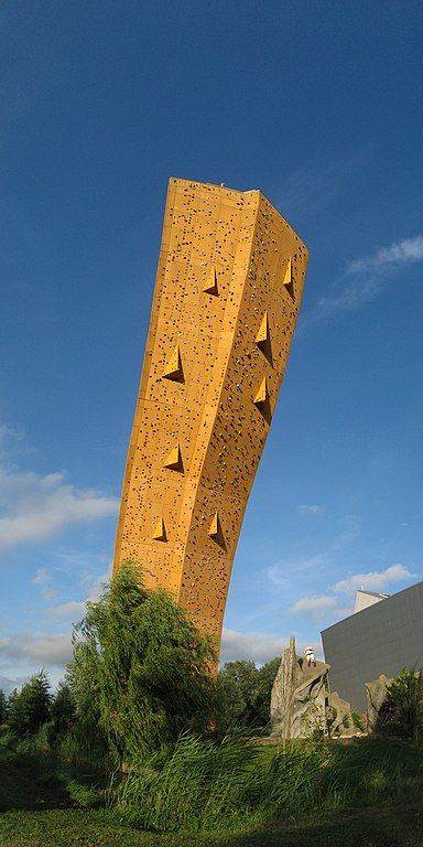 Visit Excalibur Climbing Wall in Groningen | Live the World