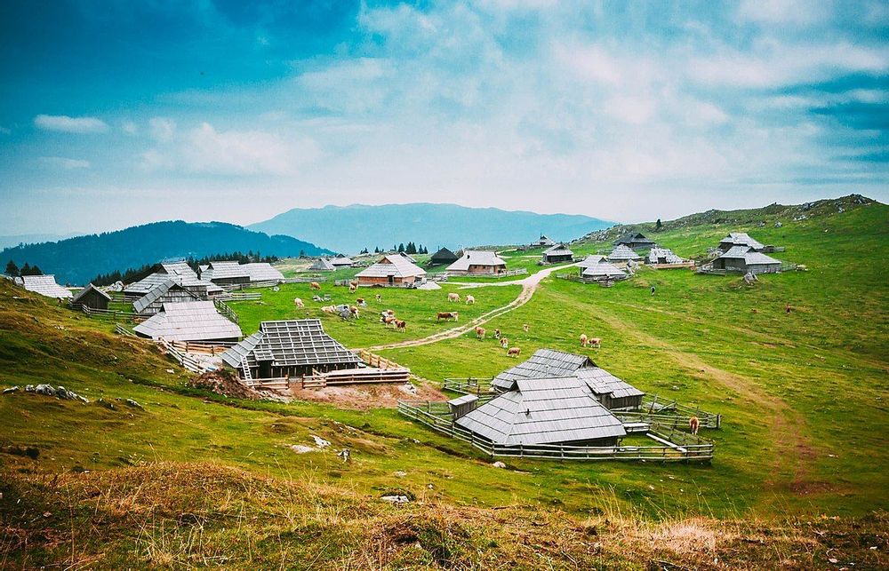 Visit Preskar Museum Hut and Trnič (Preskarjeva bajta na Veliki Planini ...