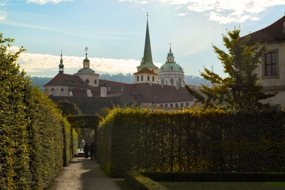 Visit Wallenstein Garden (Valdštejnská zahrada) in Prague | Live the World