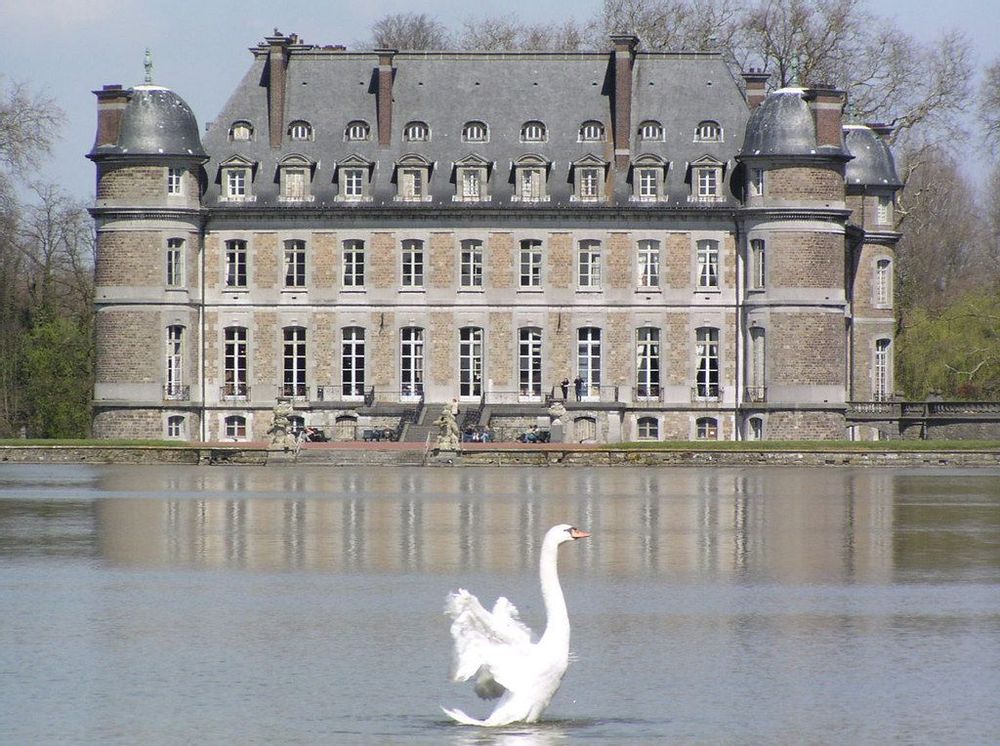 Visit Castle walk around Beloeil in Beloeil | Live the World