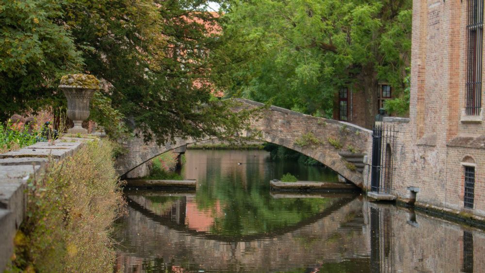 Visit Bonifacius Bridge in Bruges | Live the World
