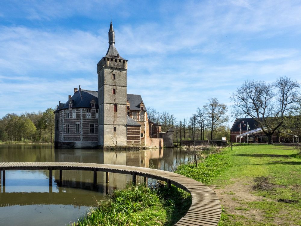 Visit Horst Castle (Kasteel van Horst) in Holsbeek | Live the World