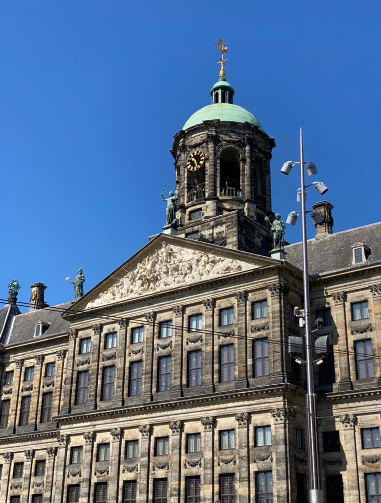 Visit Dam Square in Amsterdam | Live the World