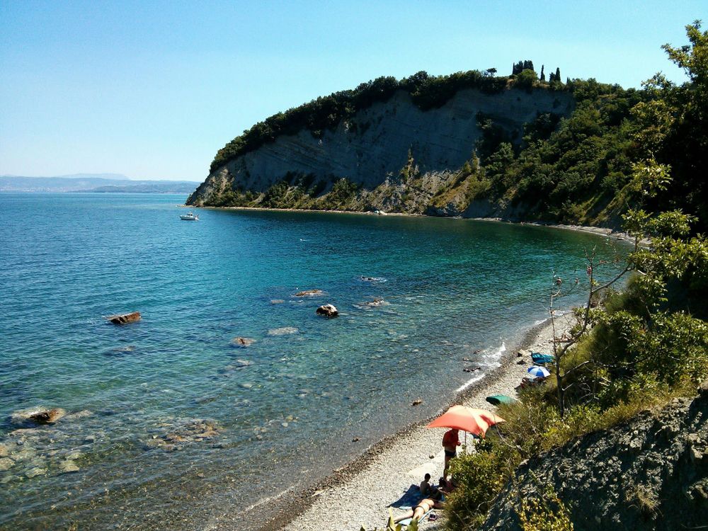 Visit Moon Bay Beach (Plaža mesečev zaliv) in Portorož | Live the World