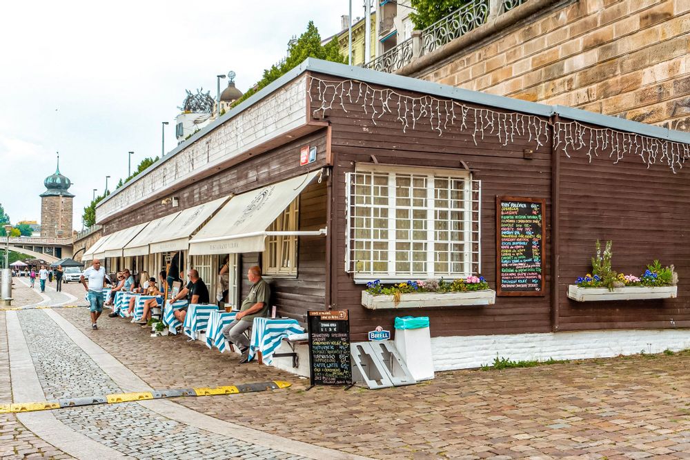 Visit Náplavka (Rašínovo Nábřeží) in Prague | Live the World