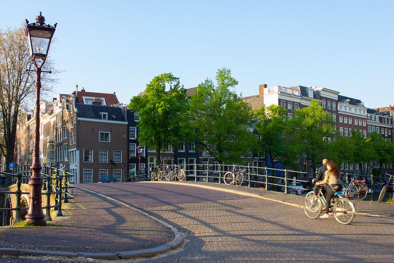 The 2022 Travel Guide to 9 Streets | what you need to know