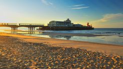 The Complete Guide to the English Coast: England by the sea