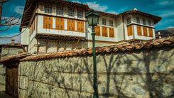 Siatista and its 18th century traditional mansions (archontika)